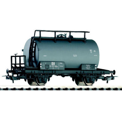 PIKO Hobby DR 4 Wheel Tank Wagon III HO Gauge 57715 on OnBuy