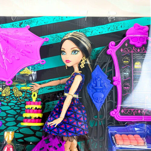 Monster High Scream & Sugar Cleo De Nile Doll Playset on OnBuy