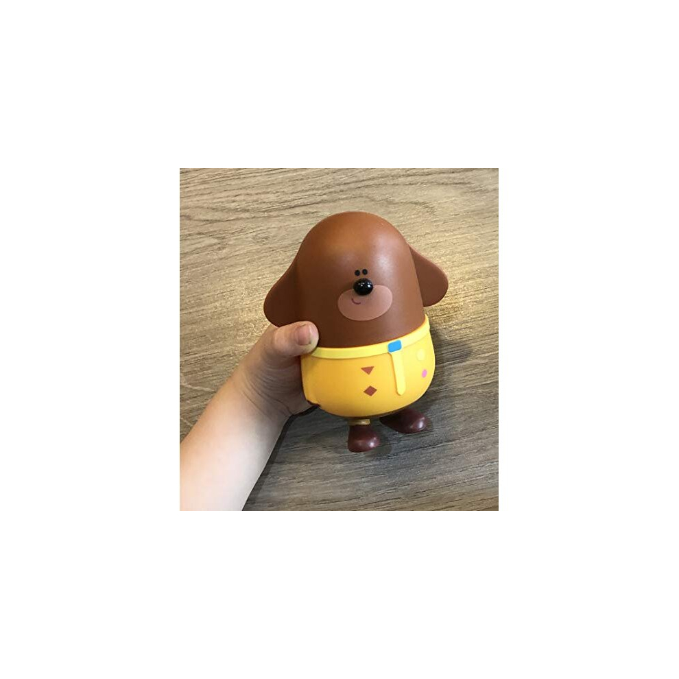 Hey Duggee toy figure set includes Duggee and his squirrels. Perfect ...