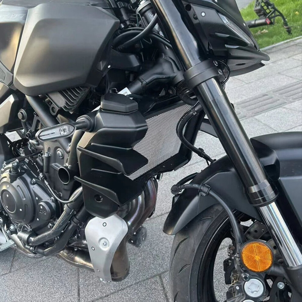 Accessoires moto : ailerons latéraux, spoilers latéraux, carénages ...