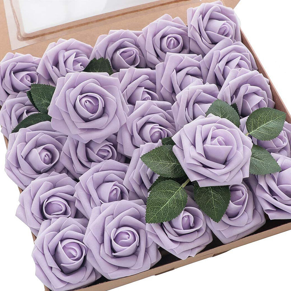 Enchantement romantique, roses rouge foncé avec mousse réaliste pour ...