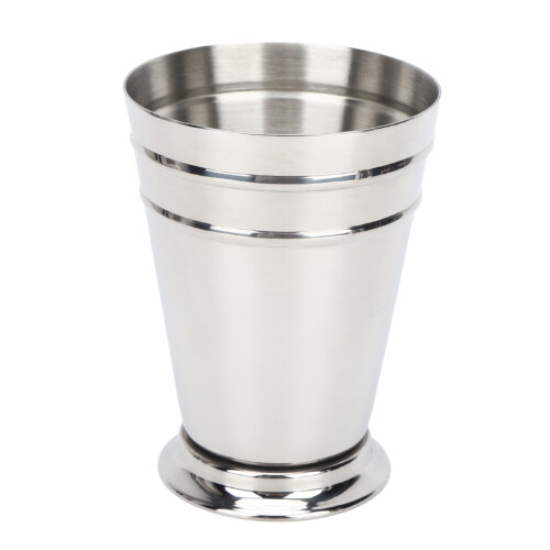 Ensemble de verres de qualité, fabrication soignée pour un usage ...